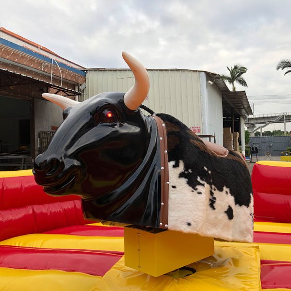 Inflatable Mechanical Bull 5x5m Round - Heart Inflatables Factory