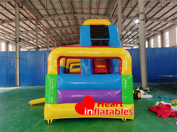Wacky 180° Obstacle Course - Heart Inflatables Factory